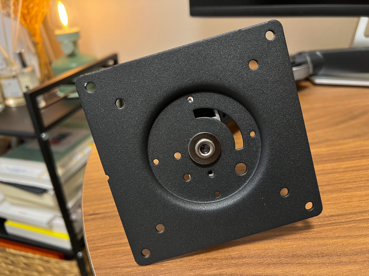 エルゴトロンMXVデスクモニターアーム長期レビュー｜LXとの違いや取り付け方法も解説 | コビガジェライフ